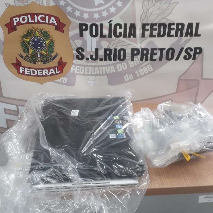 Pf Prende Em Flagrante Homem Com Material De Pornografia Infantil Em